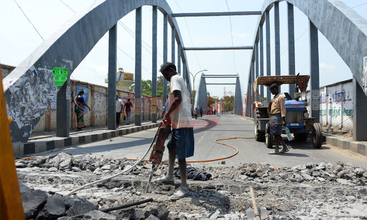 Commencement of work on Katpadi railway overpass | காட்பாடி ரெயில்வே ...