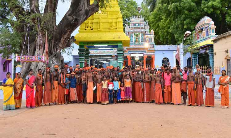 Devotees trek to Samithoppu | சாமிதோப்புக்கு பக்தர்கள் பாதயாத்திரை