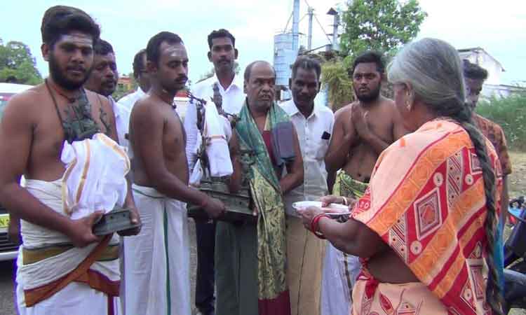 Handing over of Sami Statues of Alwarkurichi Temple Recovered from the ...