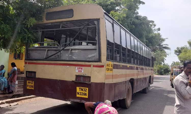Government bus glass breaker | அரசு பஸ் கண்ணாடி கல்வீசி உடைப்பு
