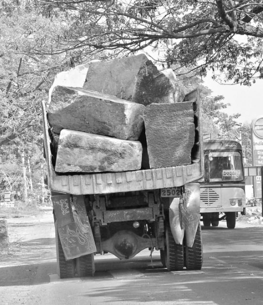 Transportation of granite stone; Lorry impoundment | கிரானைட் கல் ...