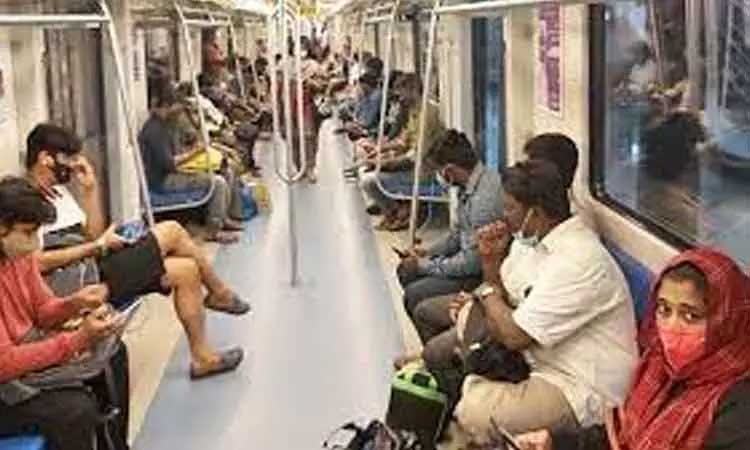 Face masks are mandatory for passengers in metro trains from today ...