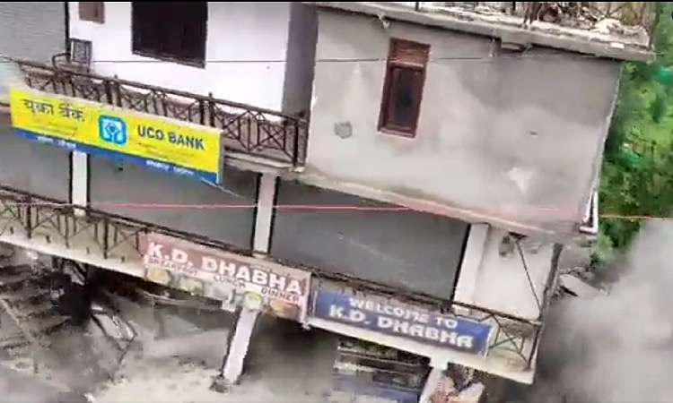 A four-storey building collapsed in Chopal town in Shimla | இமாசல ...