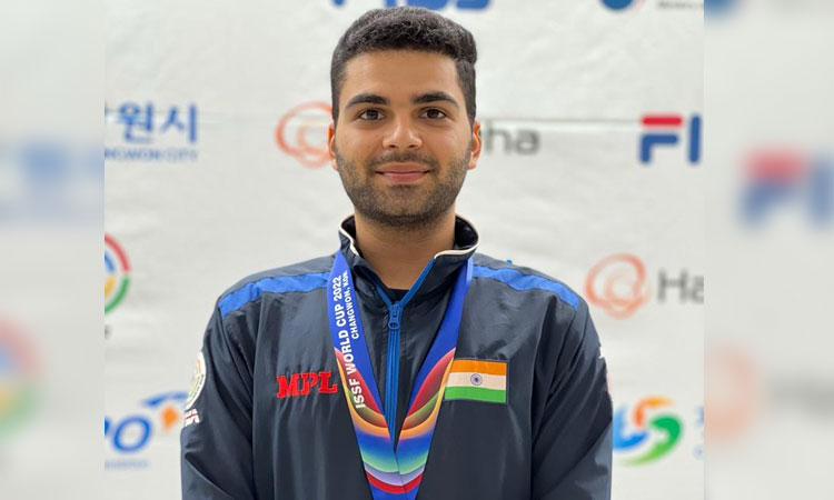 Shooting World Cup: Arjun Babuta strikes gold in 10m Air Rifle final ...