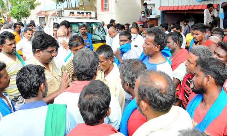 In Erode, the laborers siege struggle against the power loom owners ...