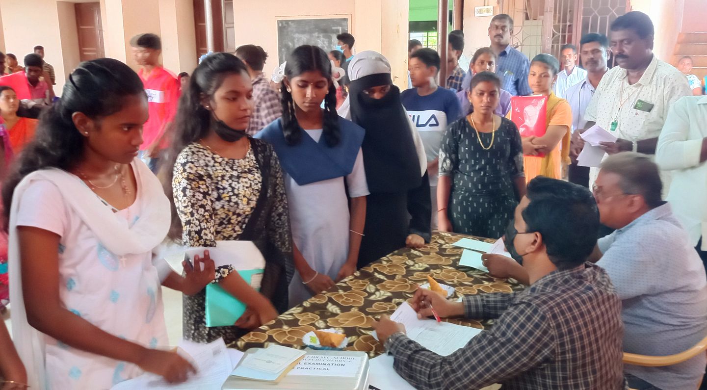 Admission of Plus-1 students has started | பிளஸ்-1 மாணவர் சேர்க்கை ...