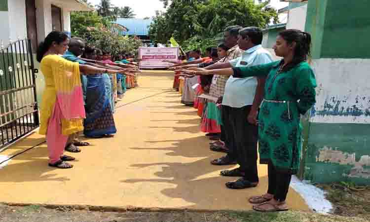 Awareness pledge on cleanliness work | தூய்மை பணி குறித்து ...