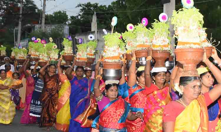 Mulaipari procession at Nagammal temple | நாகம்மாள் கோவிலில் முளைப்பாரி ...