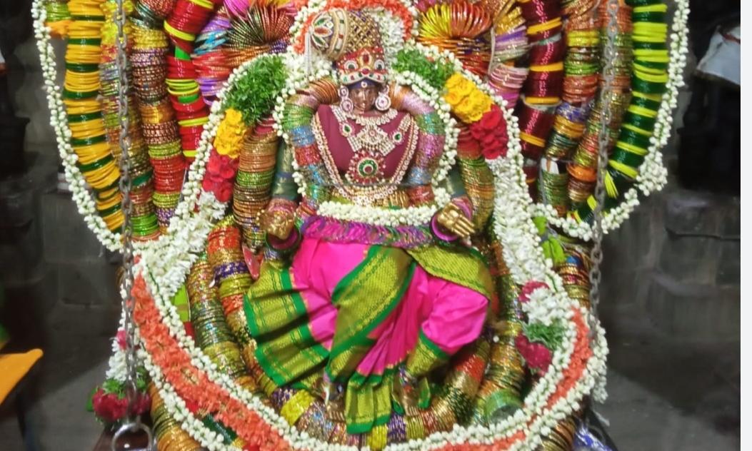 Aadipur festival in temples | கோவில்களில் ஆடிப்பூர விழா கோலாகலம்