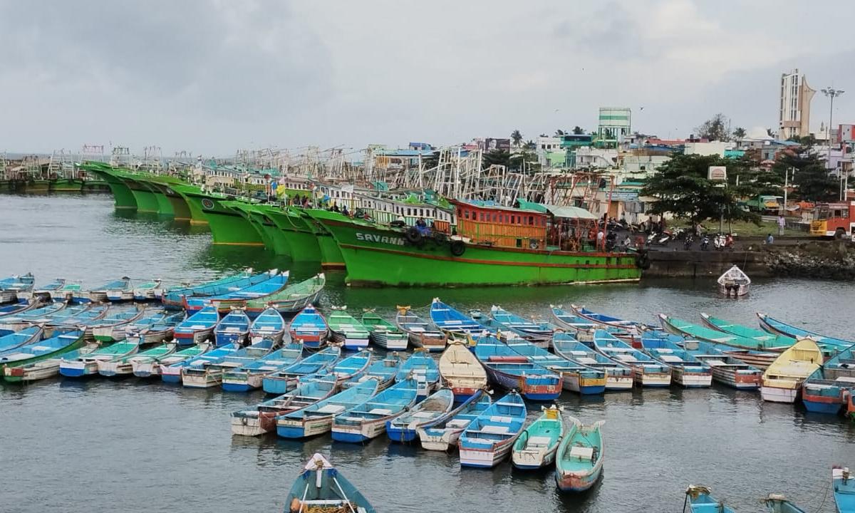 In the Kulachal Sea, the powerboats that went out to the stormy sea ...