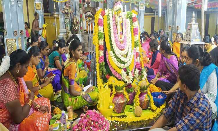 Sumangali Puja at Muppudathi Amman Temple | முப்புடாதி அம்மன் கோவிலில் ...