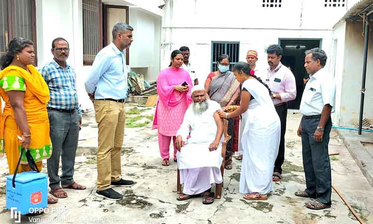Corona Vaccination Camp at Vaniyampadi, Alangayam area | வாணியம்பாடி ...
