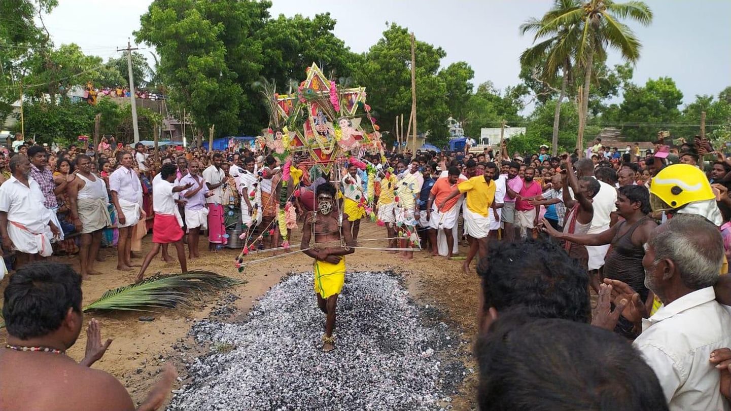 temple fest | 3 கோவில்களில் தீமிதி விழா