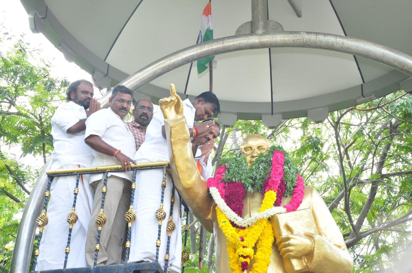 Garlanding of statues of freedom fighters | சுதந்திர போராட்ட வீரர்களின் ...