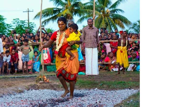 Thimiti Festival of Goddess Draupadi Temple | திரவுபதி அம்மன் கோவில் ...