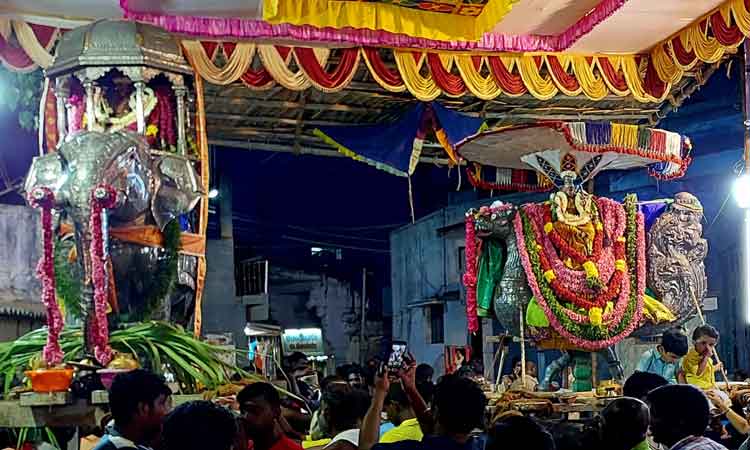 Swami Vethi Ula in Tiruchendur in silver elephant vehicle ...