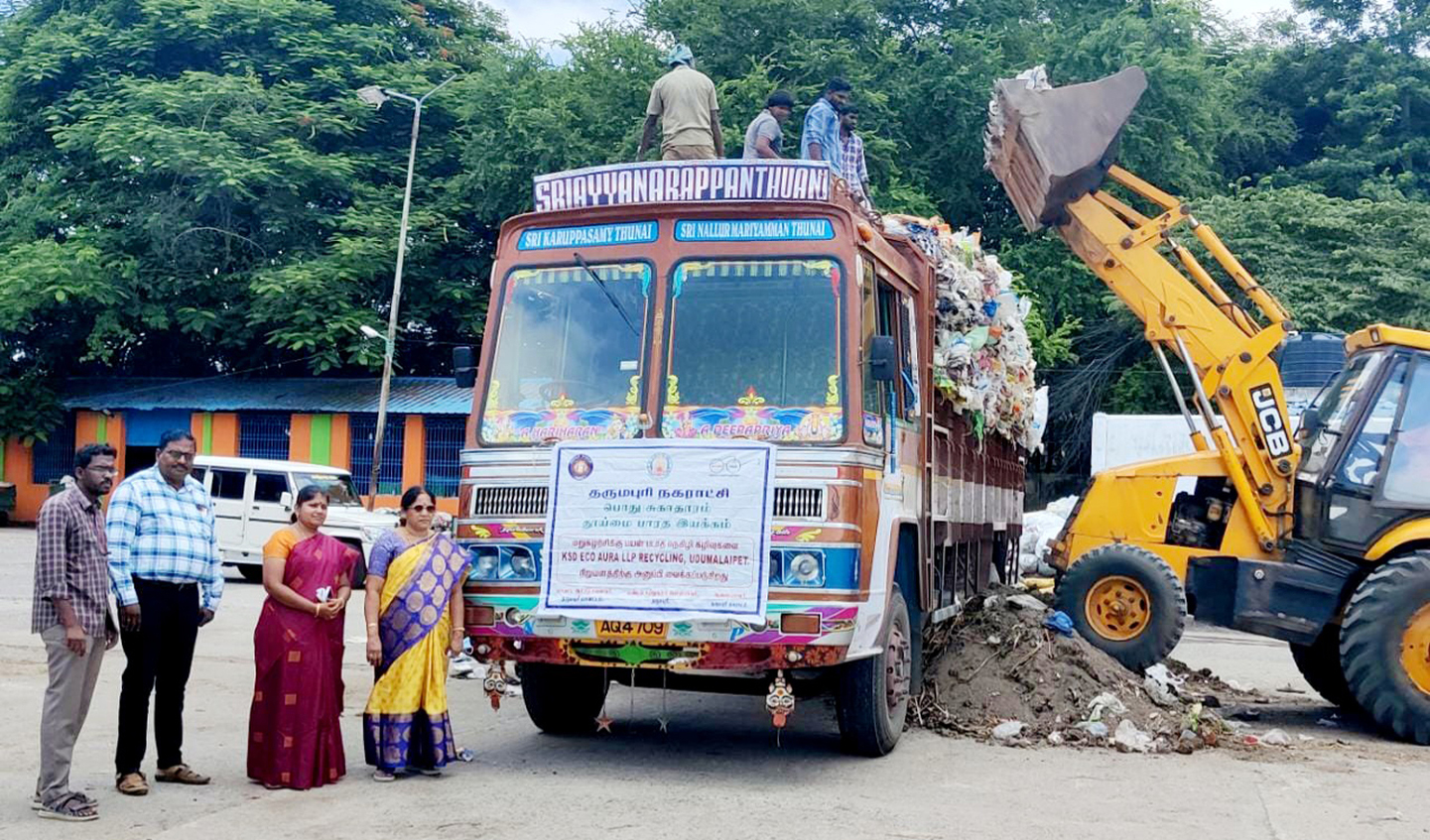 Sending 100 tons of plastic waste from Dharmapuri to Udumalaipet ...