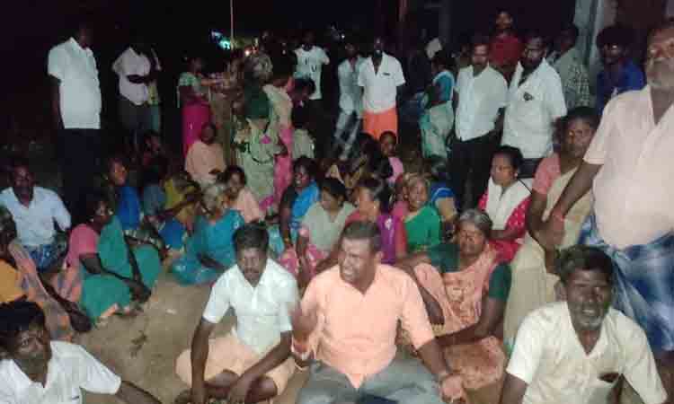 Public protests against the opening of a Tasmac shop in a residential ...