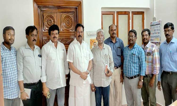 Electricity Board officials meeting with MLA Ruby Manokaran | ரூபி ...