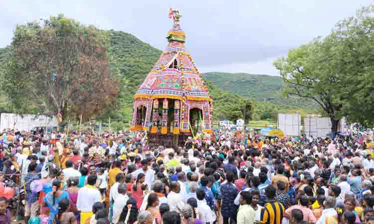 Bachai Amman, Mannar Iswaran Temple Chariot | பச்சாயி அம்மன், மன்னார் ...