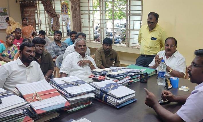 porattam | உள்ளிருப்பு போராட்டம் நடத்த வந்த பொதுமக்களுடன் பேச்சுவார்த்தை