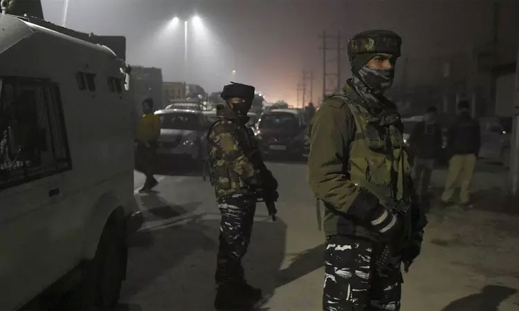 Two terrorists killed in Sopore encounter | ஜம்மு-காஷ்மீரில் நடந்த ...