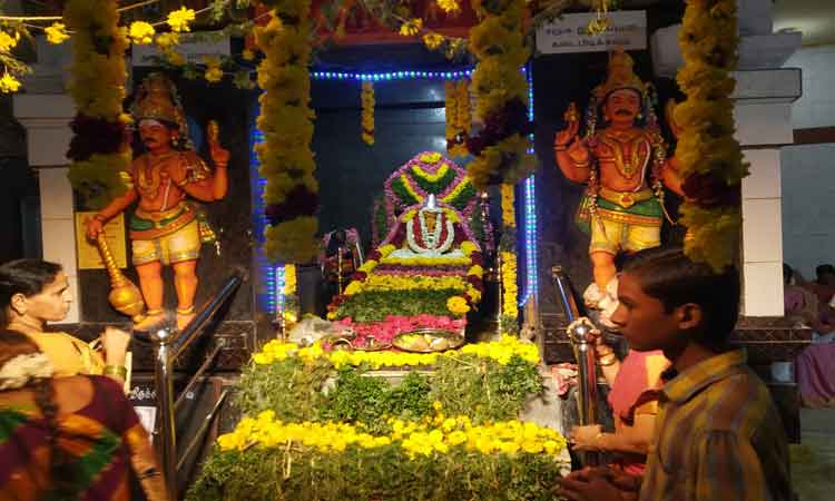 Pushpanjali at Vinayaka temple | விநாயகர் கோவிலில் புஷ்பாஞ்சலி