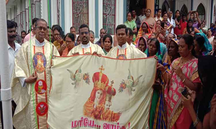 Valparai Karumalai Velankanni Mata Temple Chariot Festival It started ...