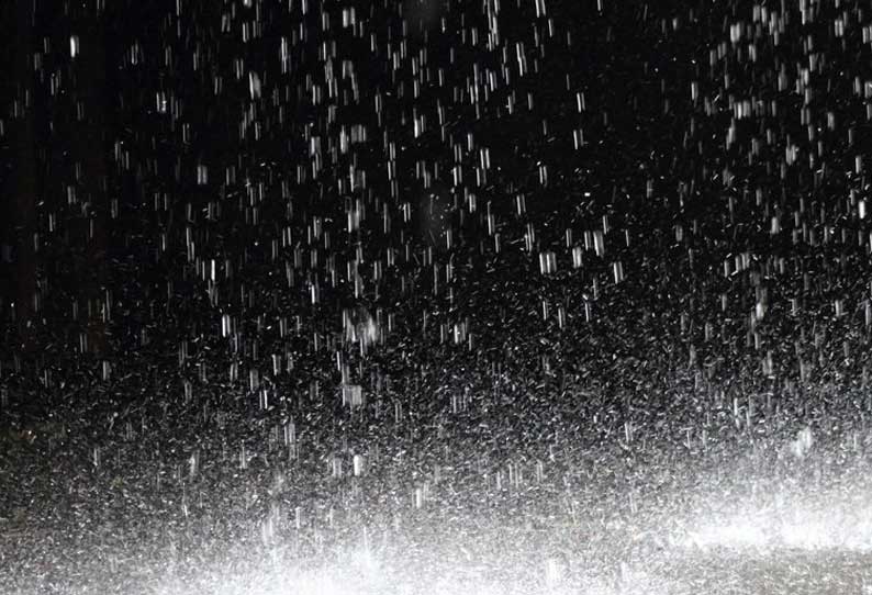 Widespread rain in Karur district | கரூர் மாவட்டத்தில் பரவலாக மழை