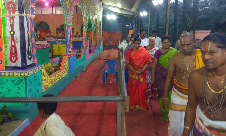 Yagasala Puja at Kozhikode Vanamutty Perumal Temple | கோழிகுத்தி ...