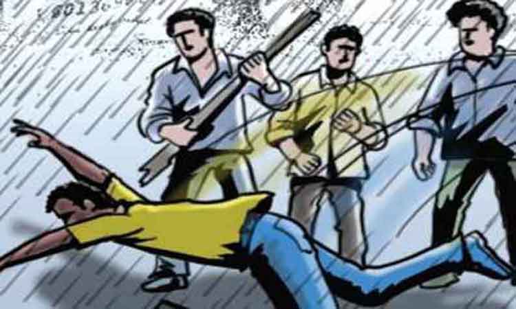 bilateral conflict; 5 people were injured | இருதரப்பினர் மோதல்; 5 பேர் ...