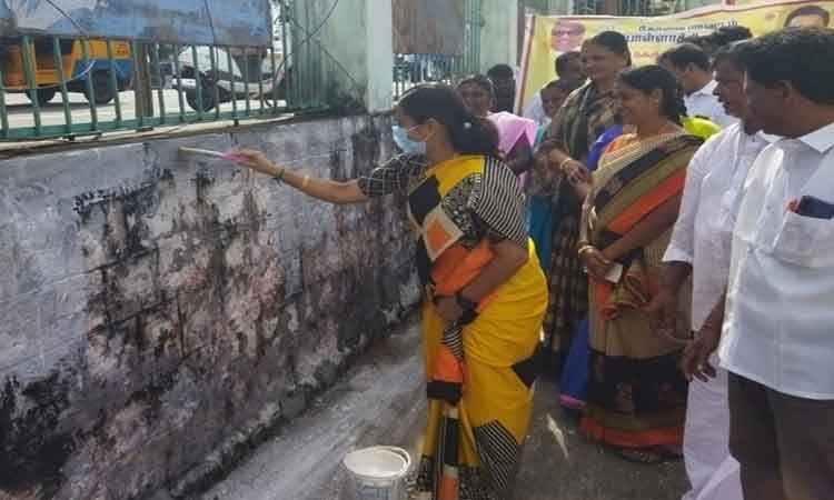 The work of removing posters and plaks banners has started in Pollachi ...