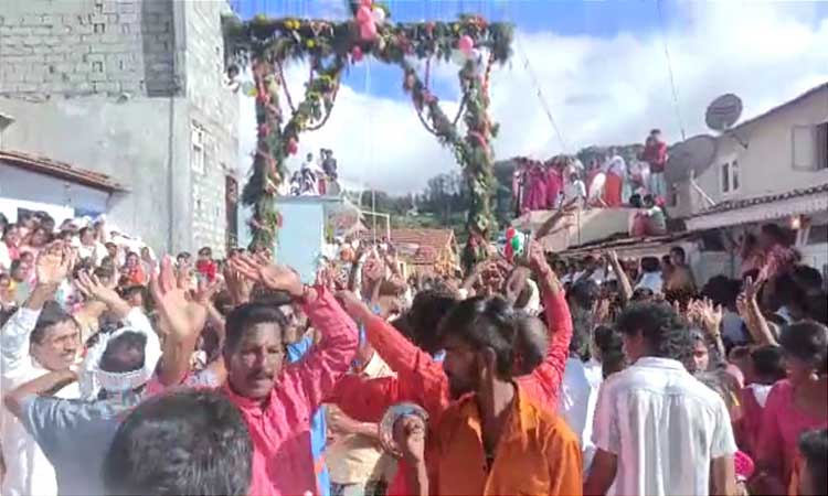 Uriyadi Festival at Krishna Temple | கிருஷ்ணர் கோவிலில் உறியடி திருவிழா