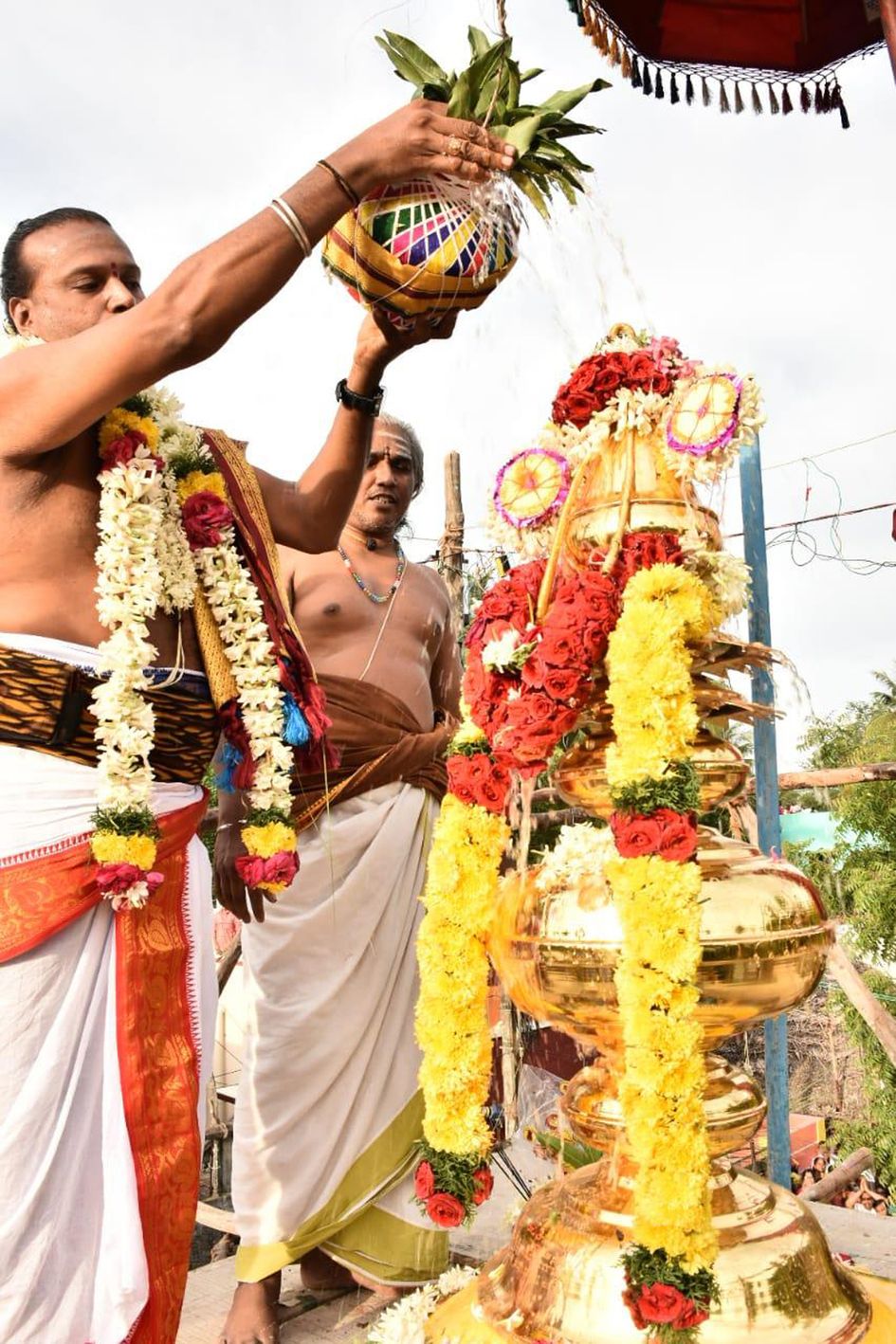 temple function | அம்மன் கோவில்களில் குடமுழுக்கு