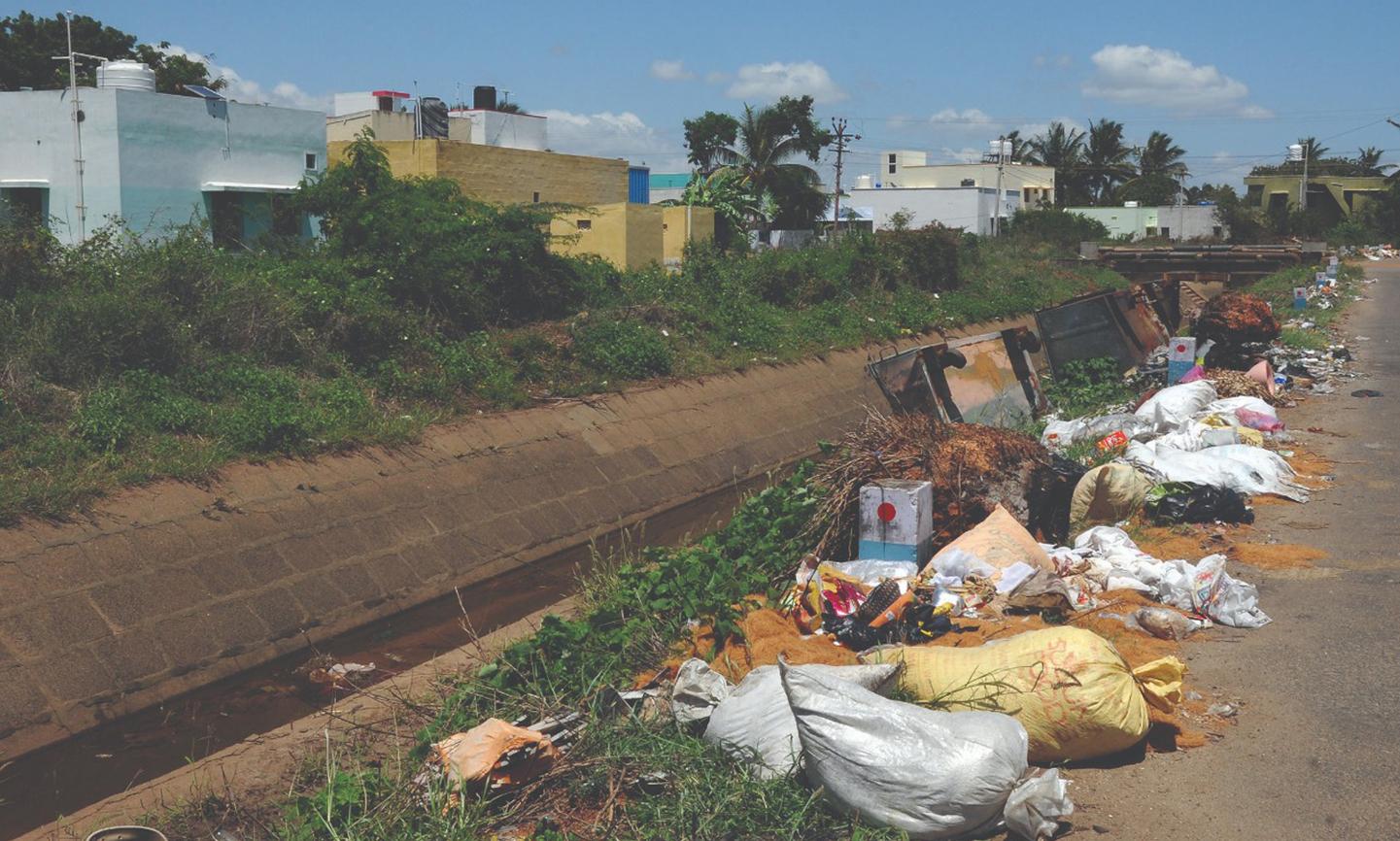 kalvai kupikal | பாசன கால்வாய்களில் குவியும் குப்பைகள்