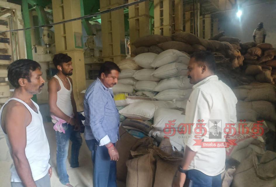 Anti Food Smuggling Unit police raid rice mills | அரிசி ஆலைகளில் உணவு ...