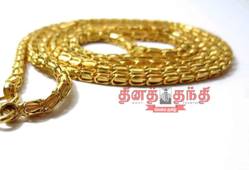 1½ lb. chain flush in female | பெண்ணிடம் 1½ பவுன் சங்கிலி பறிப்பு