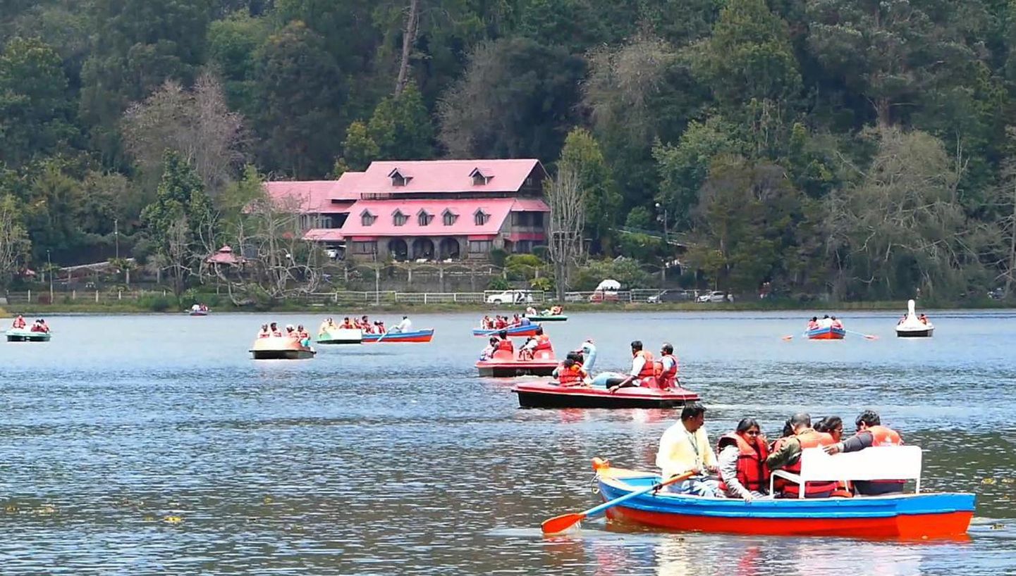 Tourist crowd in KODAIKANAL | கொடைக்கானலுக்கு படையெடுத்த சுற்றுலா பயணிகள்
