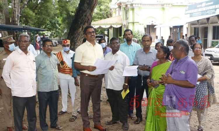 Vellore Town Hall will be renovated and put into use | வேலூர் டவுன் ...