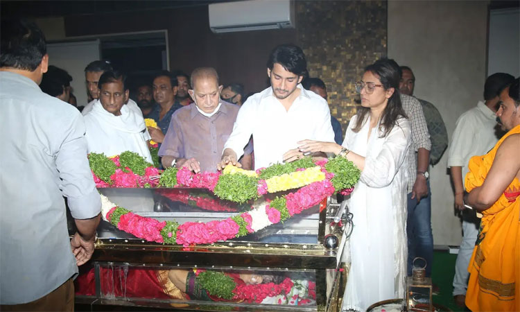 Mahesh Babu’s mother Indira Devi passes away at 70, Chiranjeevi, Krishna offer condolences ...