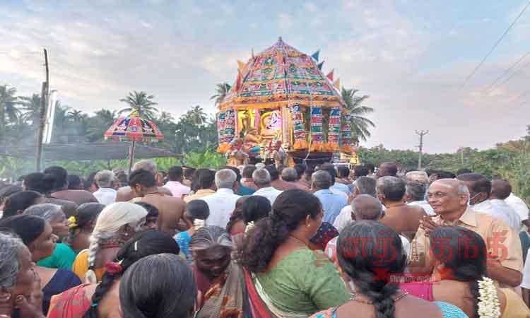 Be mindful Chariot procession at Iswaran temple | கவுந்தப்பாடி ஈஸ்வரன் ...