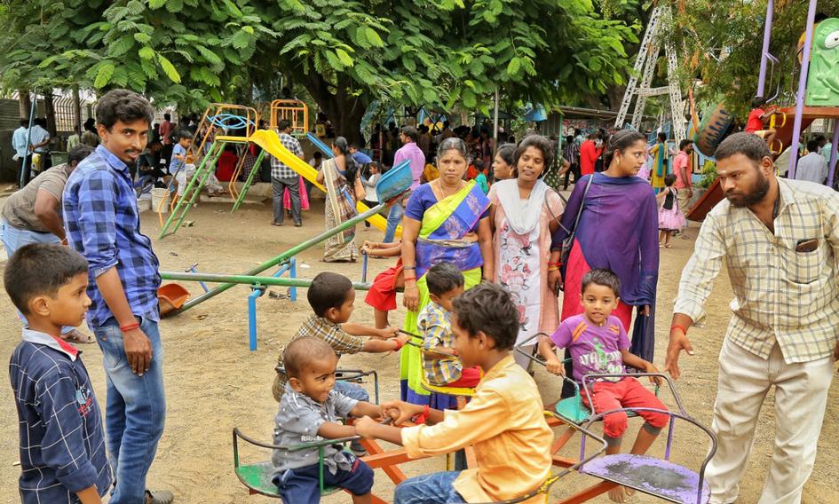 thirupur park | பூங்காவில் குவிந்த பொதுமக்கள்