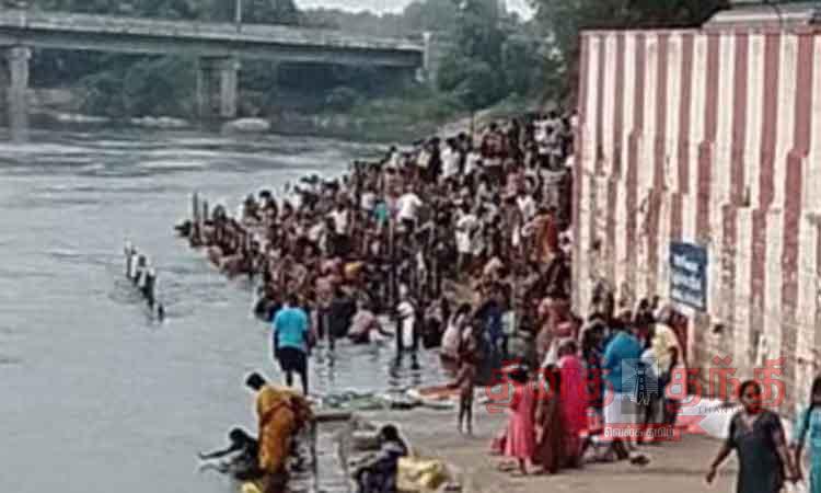 On the occasion of Puratasi Poornami Devotees take holy dip in Bhavani ...