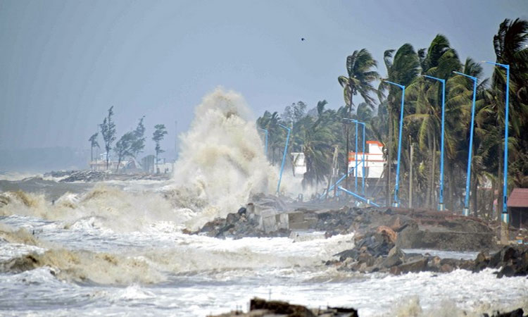 Cyclone Chitrang makes landfall in Bangladesh; 5 people lost their ...