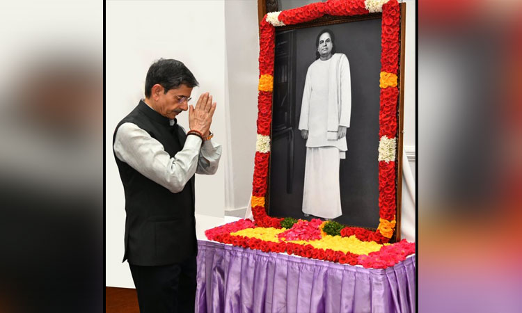 Devar Jayanti: Governor RN Ravi pays homage to the portrait of ...