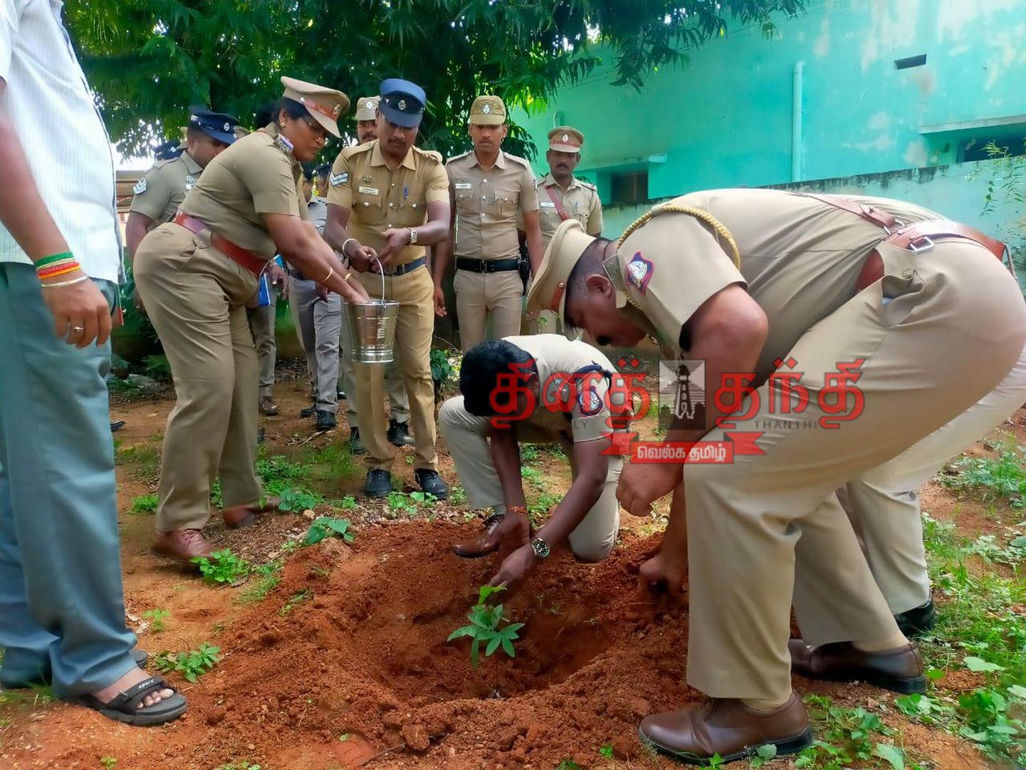 Special team to nab accused in railway contractor murder case ...