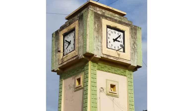 Arani Clock that shows different time in 4 directions | 4 திசையிலும் ...