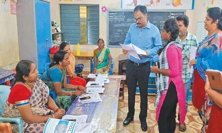 District Collector in person inspection of voter list special camp in ...