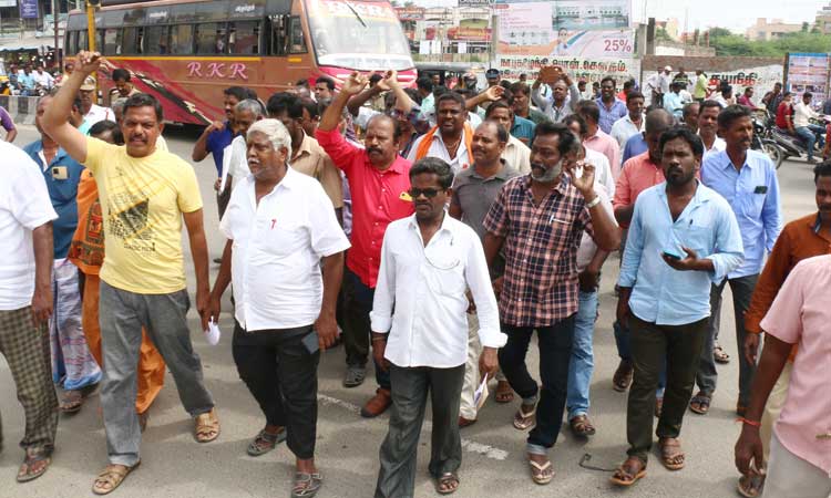 Cable TV Operators demonstrate | கேபிள் டி.வி. ஆபரேட்டர்கள் ஆர்ப்பாட்டம்