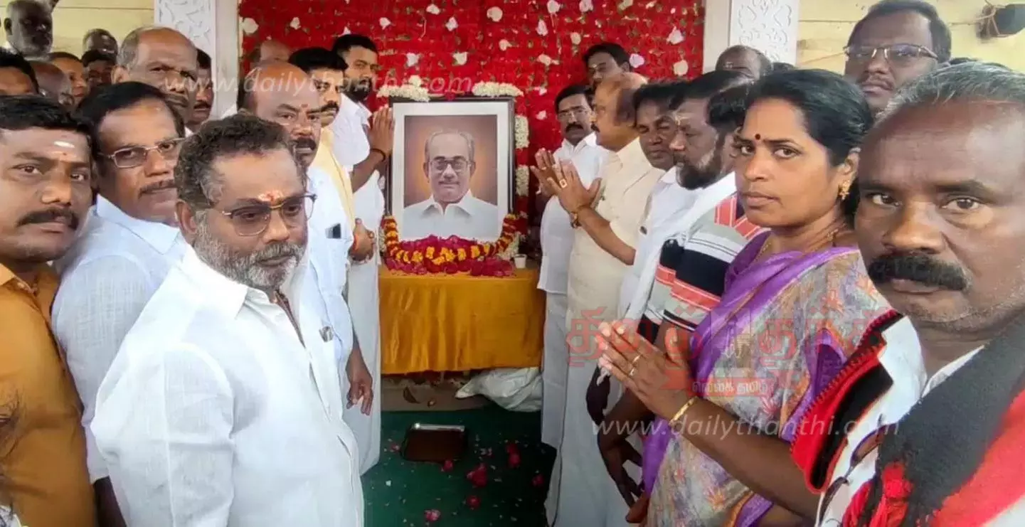 DMK Former MLA Respect for portraiture | தி.மு.க. முன்னாள் எம்.எல்.ஏ ...